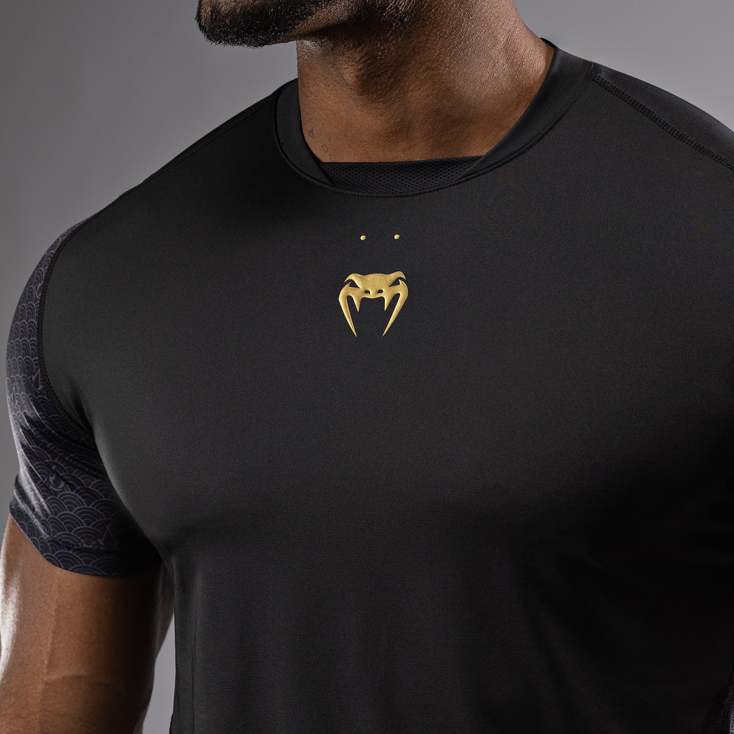 Venum x Assassin's Creed Shadows Dry Tech - Black Gold