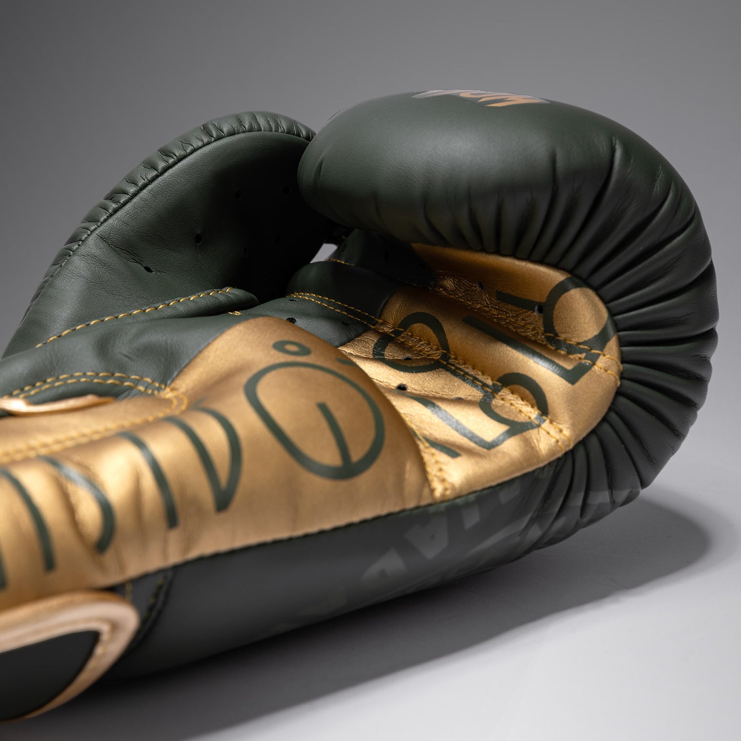 Venum x Rajadamnern Boxing Gloves - Military Green - 14 oz - Venum Asia