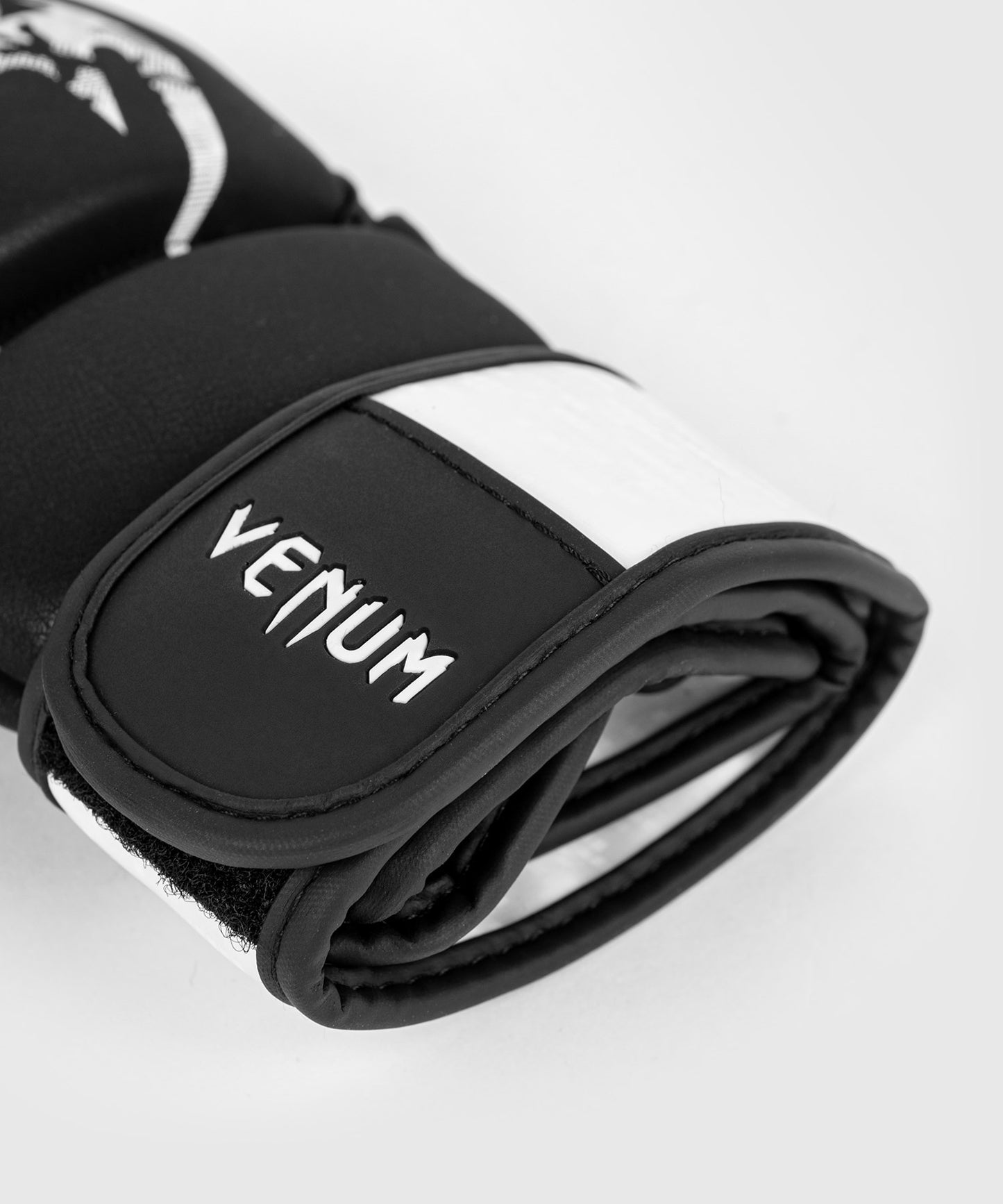 Venum Legacy MMA Gloves - Venum Asia